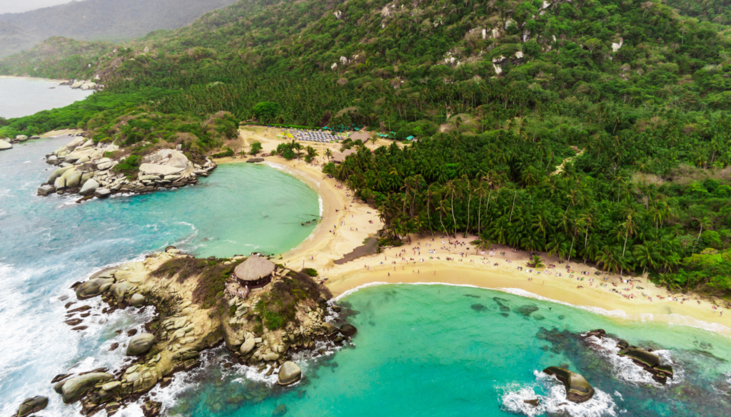 Hacer Senderismo en el Parque Tayrona: Aventúrate en la Joya Natural de ...